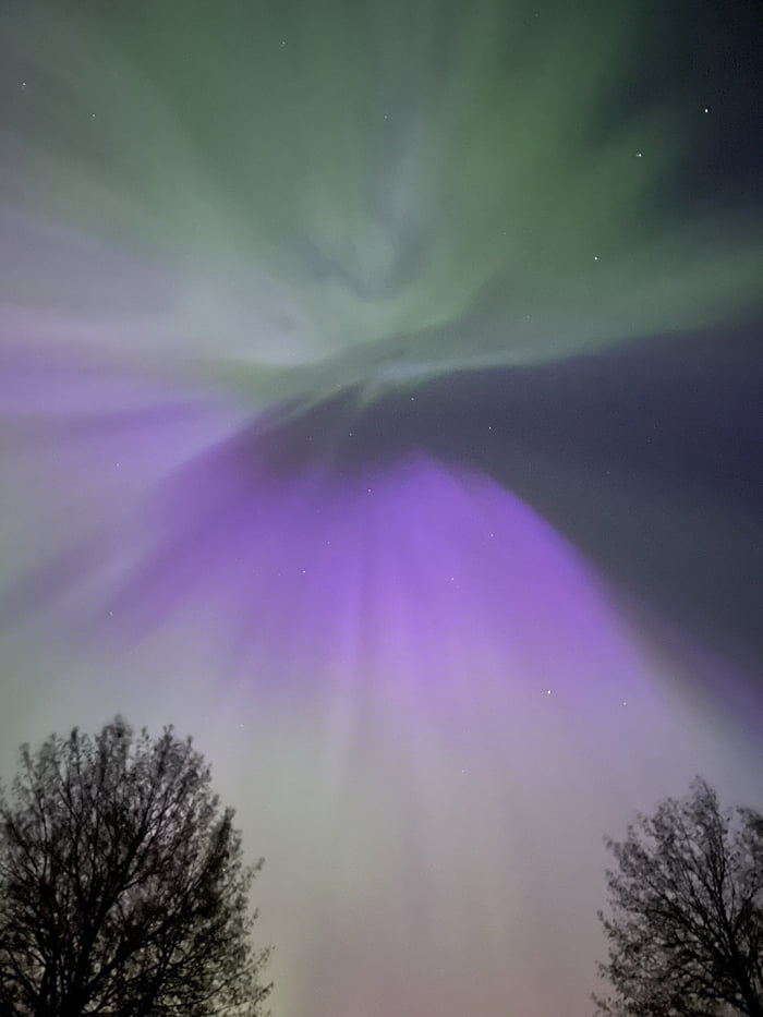 Inside the Aurora Borealis - 9GAG