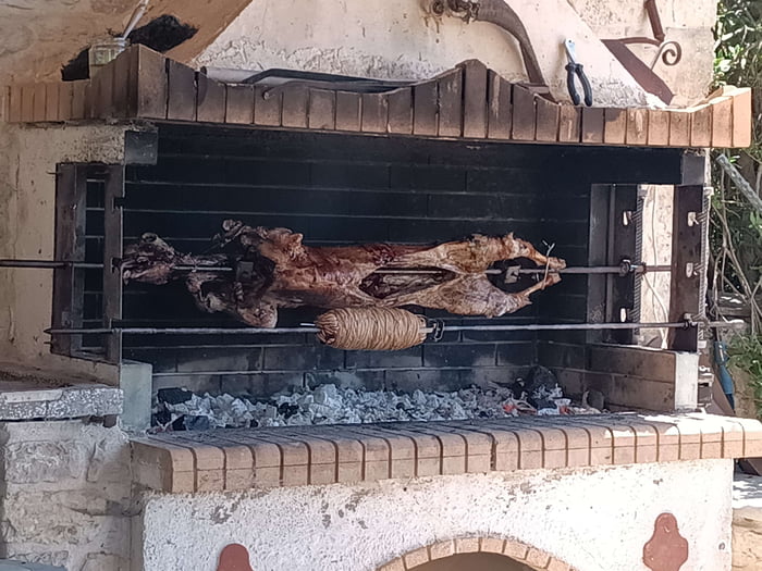 Happy Easter Day from Crete, Greece. Am I too late on the grill posts ...