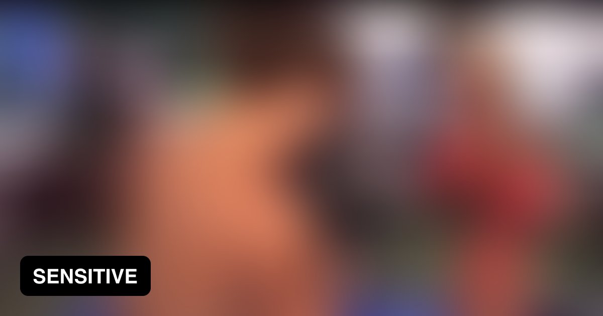 Why is the referee wearing the wet shirt? - 9GAG