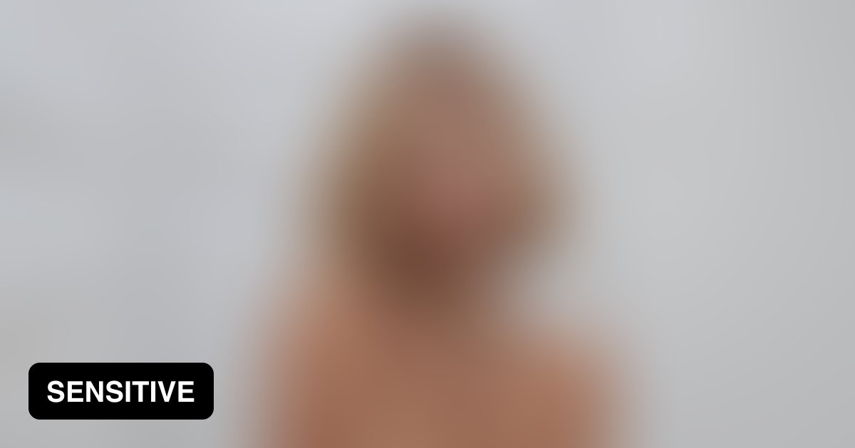 Girls with big boobs give the best hugs - 9GAG