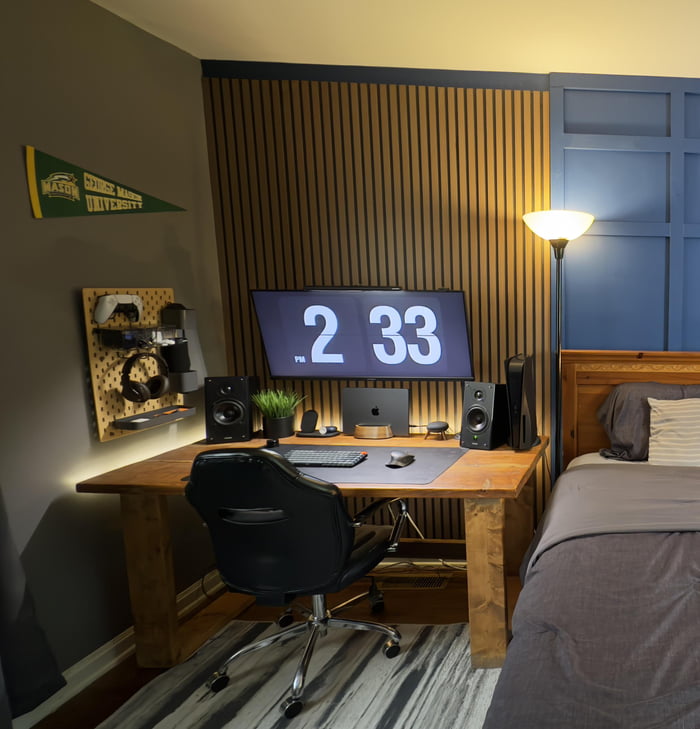 College student setup - 9GAG