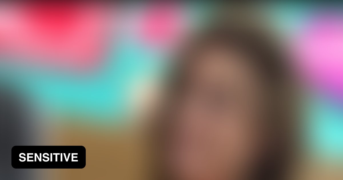 These pants are designed for distraction - 9GAG