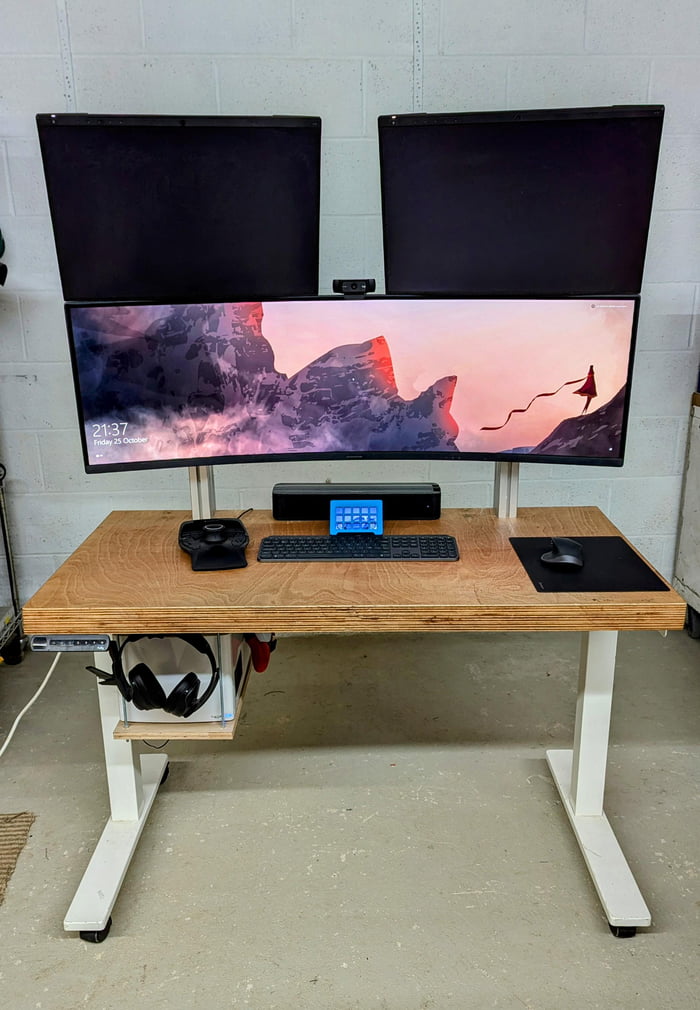 Workshop setup - 9GAG