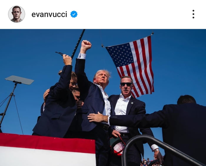Evan Vucci is the Pulitzer Prize winning photographer who took this ...