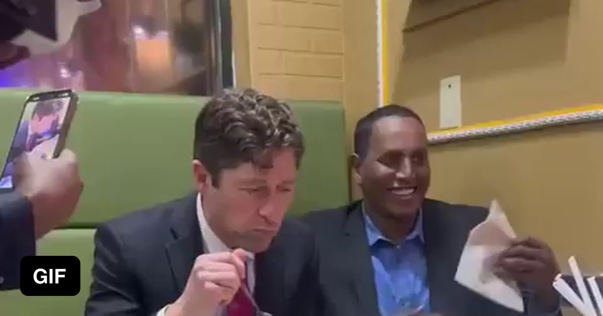 Minneapolis Mayor Jacob Frey holding on for dear life as he dines in a ...