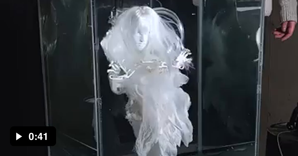 This guy shows how to make a ghost for a movie using practical effects! - 9GAG